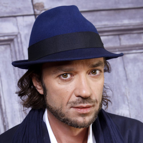Stanislas : albums, chansons, playlists | À écouter sur Deezer